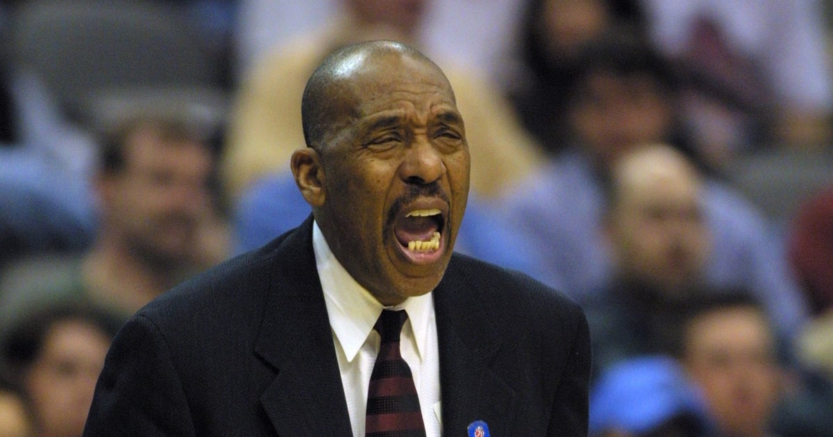 Jimmy Collins, First Coach To Lead UIC Flames To March Madness, Dies ...