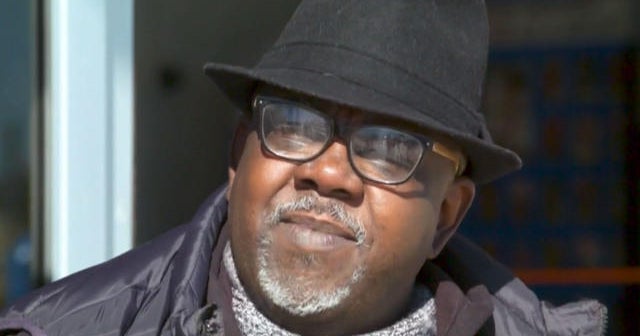 Holiday singer uses voice rather than bell to get Salvation Army ...