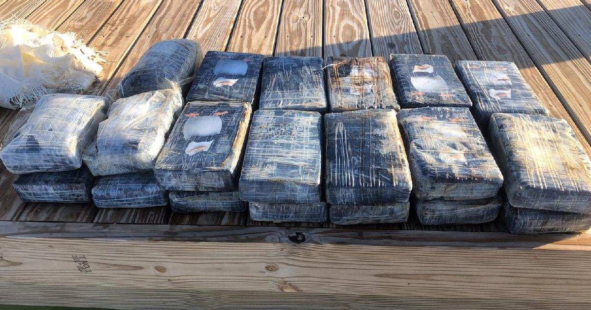 Cocaine Packages Found Floating Off Lower Keys - CBS Miami