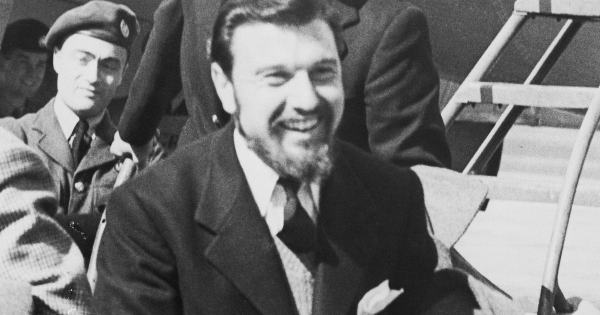 Notorious British double agent George Blake dies in Russia, hailed by ...