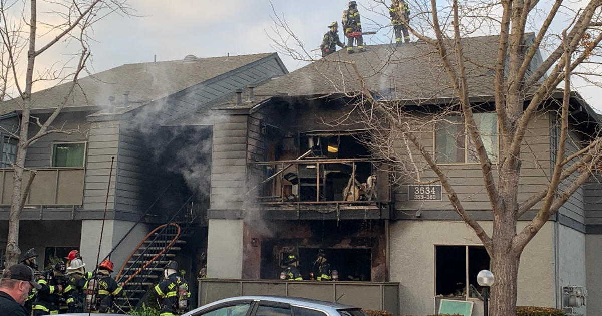 1 Dead After Two-Alarm Apartment Fire In Natomas - CBS Sacramento