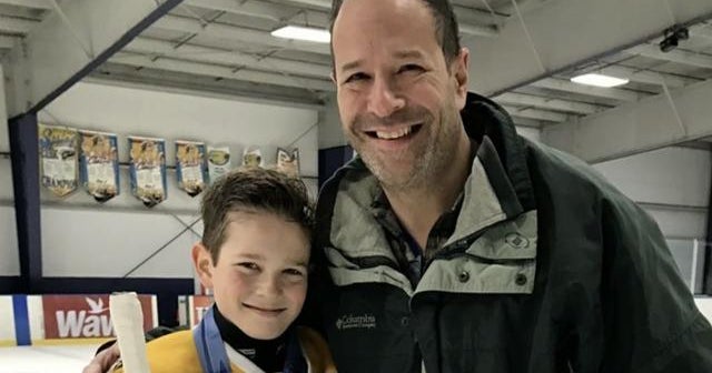 Author Richard Cohen shares his experiences on being hockey dad - CBS News