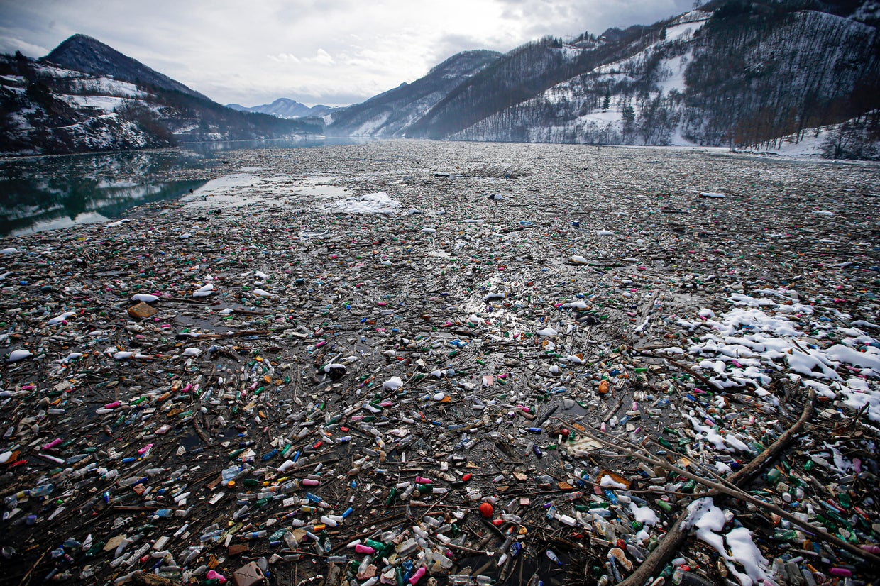 Lake of garbage: Every winter pollution is swept from overflowing ...