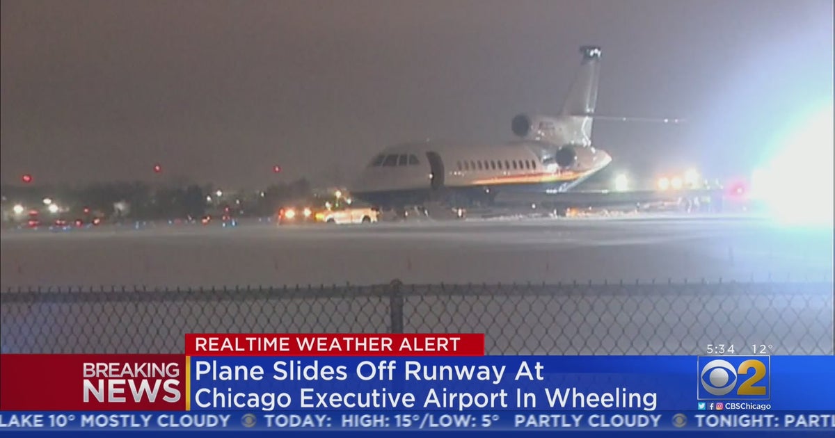 Plane Slides Off Runway At Chicago Executive Airport In Wheeling - CBS ...