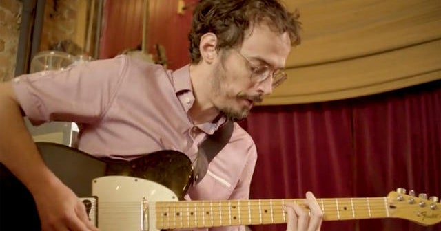 Saturday Sessions: Aaron Frazer performs "Girl On The Phone" - CBS News