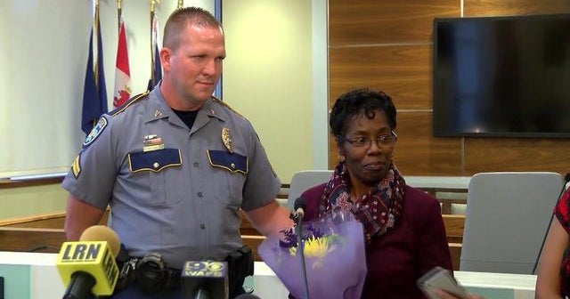 Baton Rouge PD thanks woman for helping police officer - CBS News