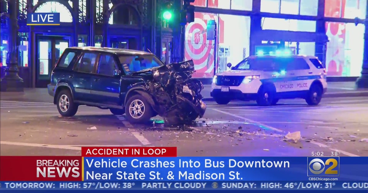 SUV Crashes Into CTA Bus In The Loop - CBS Chicago