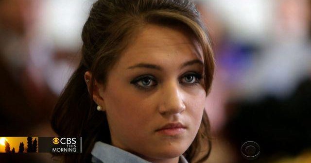 Teen who sued parents for support moves back home - CBS News
