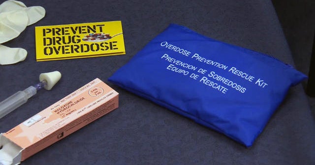 NYPD officers to carry emergency heroin antidote kit - CBS News