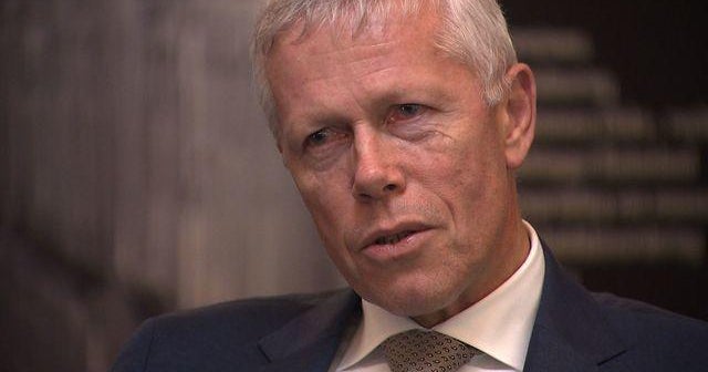 Dutch intelligence director on keeping up with jihadist "swarms" - CBS News