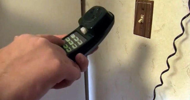 American households "cutting the cord" on landlines - CBS News