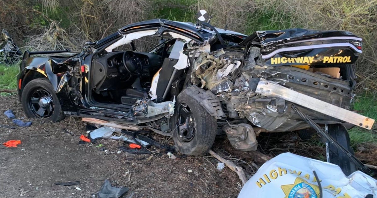 3 Dead, 2 CHP Officers Injured In Horrific I-5 Crash Near Lodi - CBS San Francisco