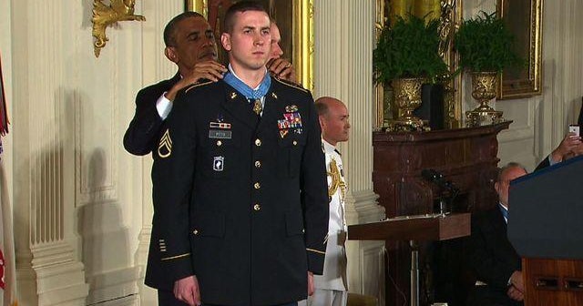 Army Sgt. Ryan Pitts receives Medal of Honor - CBS News