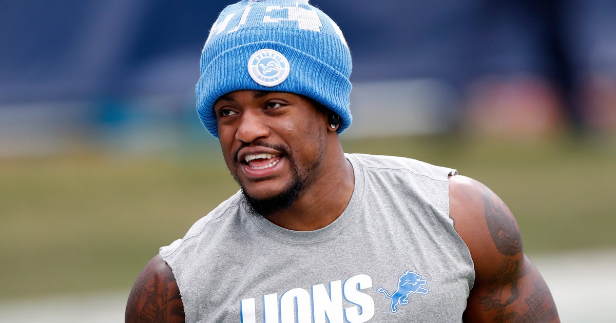 Bears Bring Back Linebacker Christian Jones, Sign Offensive Lineman ...