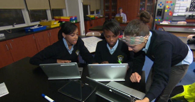 Girls Who Code Teaching Computer Programming To Young Women Cbs News