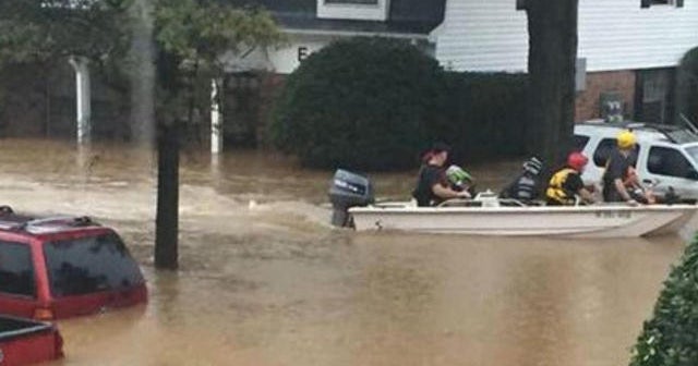 Record rainfall floods South Carolina - CBS News