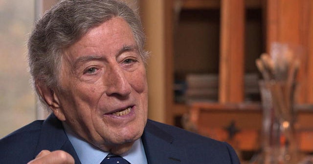 Tony Bennett honors Frank Sinatra's 100th birthday - CBS News
