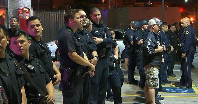 After Dallas: The mindset of a police officer - CBS News