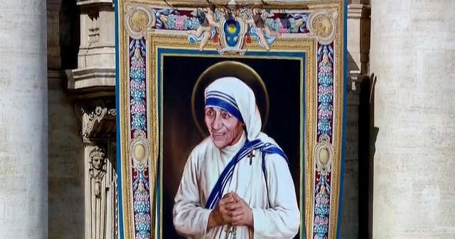 Mother Teresa to become a saint after "miracles" - CBS News
