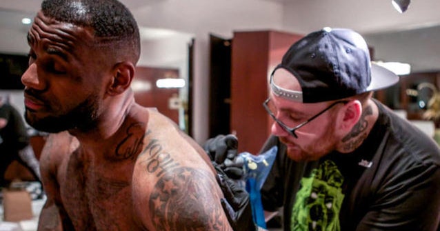 Looking twice at tattoos and related problems - CBS News