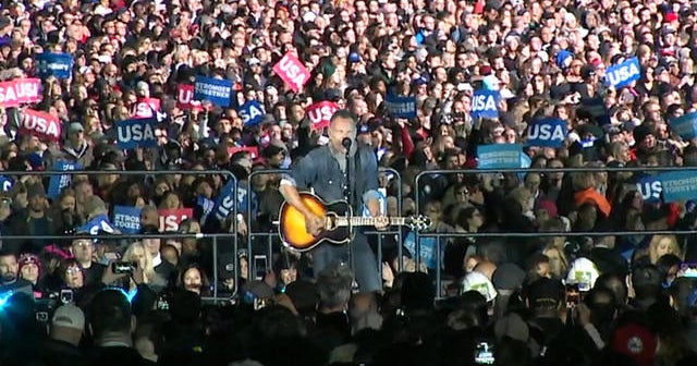 Bruce Springsteen performs "Thunder Road" at Clinton rally - CBS News