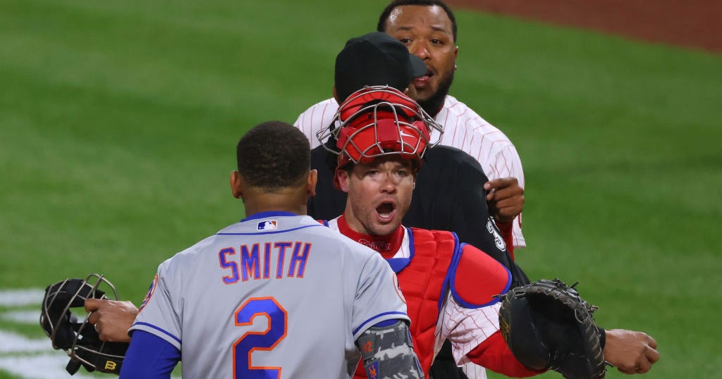 Phils Top Mets In Bench-Clearing, Trash-Talking Opener - CBS New York