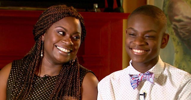 Mo's Bows: Meet the teenager behind a bow tie empire - CBS News