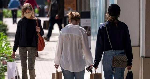 Vaccinated Americans ditching masks as CDC eases guidelines - CBS News