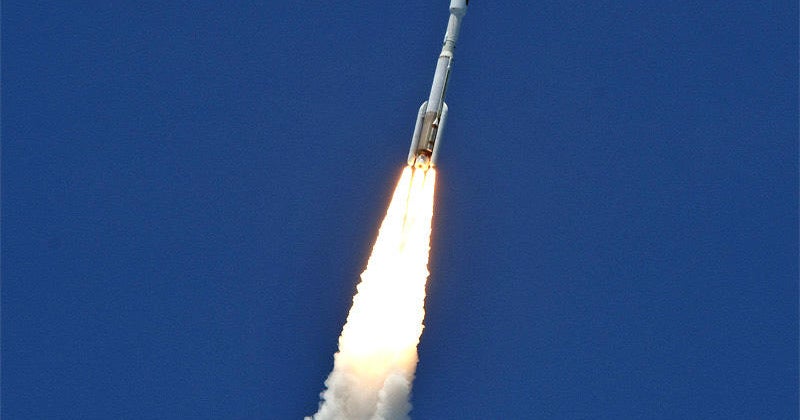 Space Force launches billion-dollar satellite to warn of missile ...