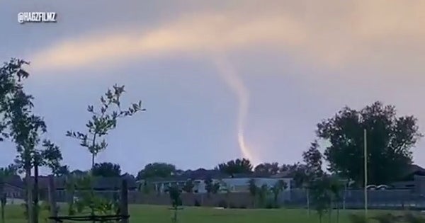 WATCH: Whirling Dust Devil Spotted In Sky From North Natomas Area - CBS ...