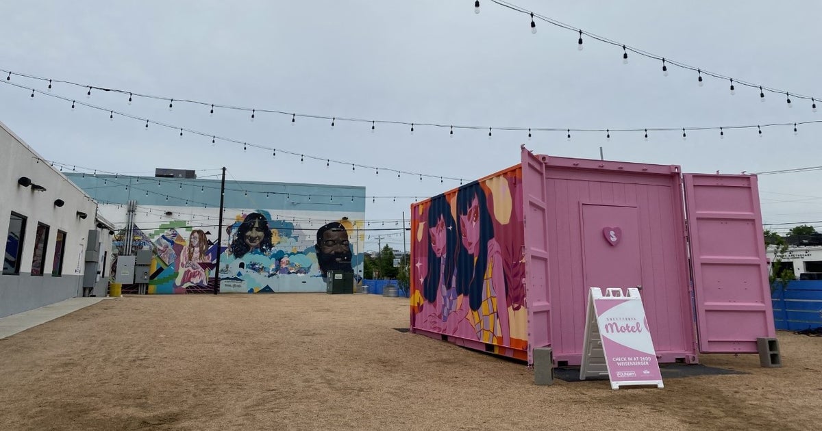 Sweet Tooth Motel Brings Immersive Art Exhibit To Fort Worth - CBS Texas