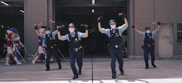 Walking the beat in Japan, a "heaven for cops" - CBS News
