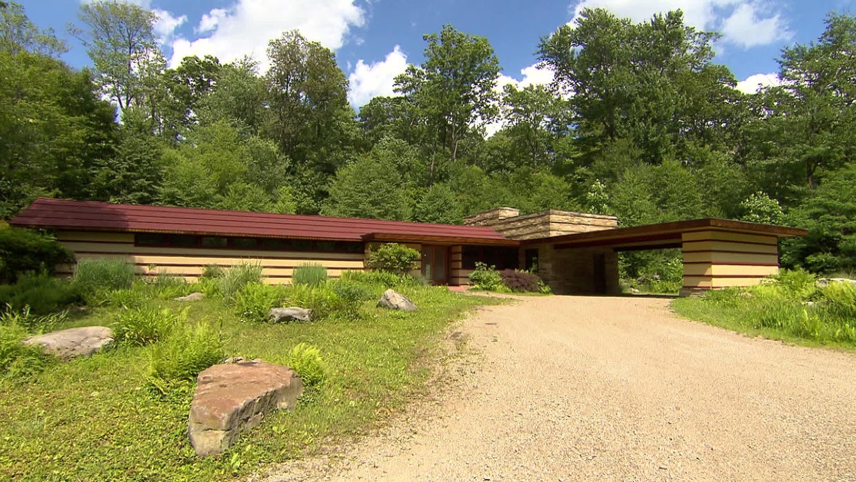 Relocating a Frank Lloyd Wright house - CBS News