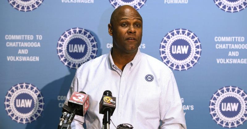 UAW Leaders Pick Secretary-Treasurer Ray Curry To Run Union - CBS Detroit