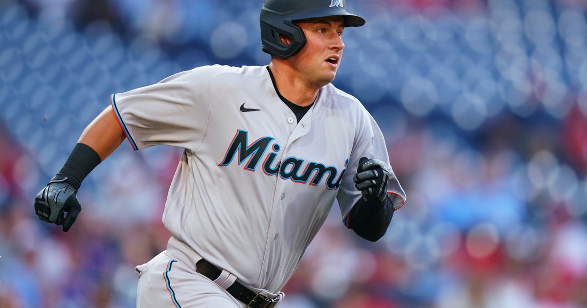 Joe Panik Makes Stellar Debut With Miami In 11-6 Win Over Phils - CBS Miami