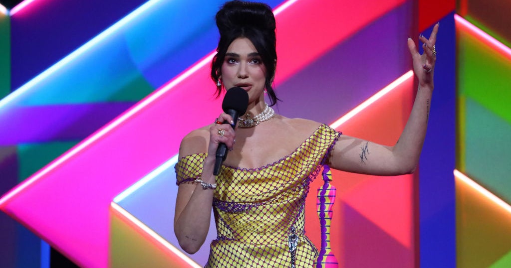 Dua Lipa Reportedly Sued For Posting Paparazzi Photo Of Herself - CW ...
