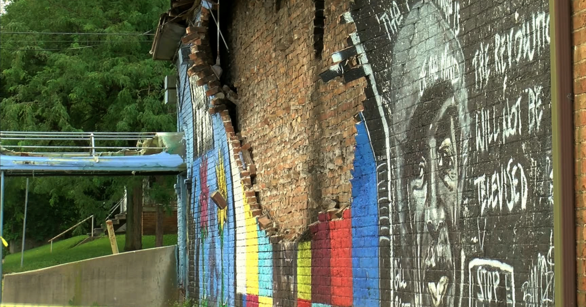 George Floyd Mural Struck By Lightning In Toledo, Ohio - CBS Pittsburgh