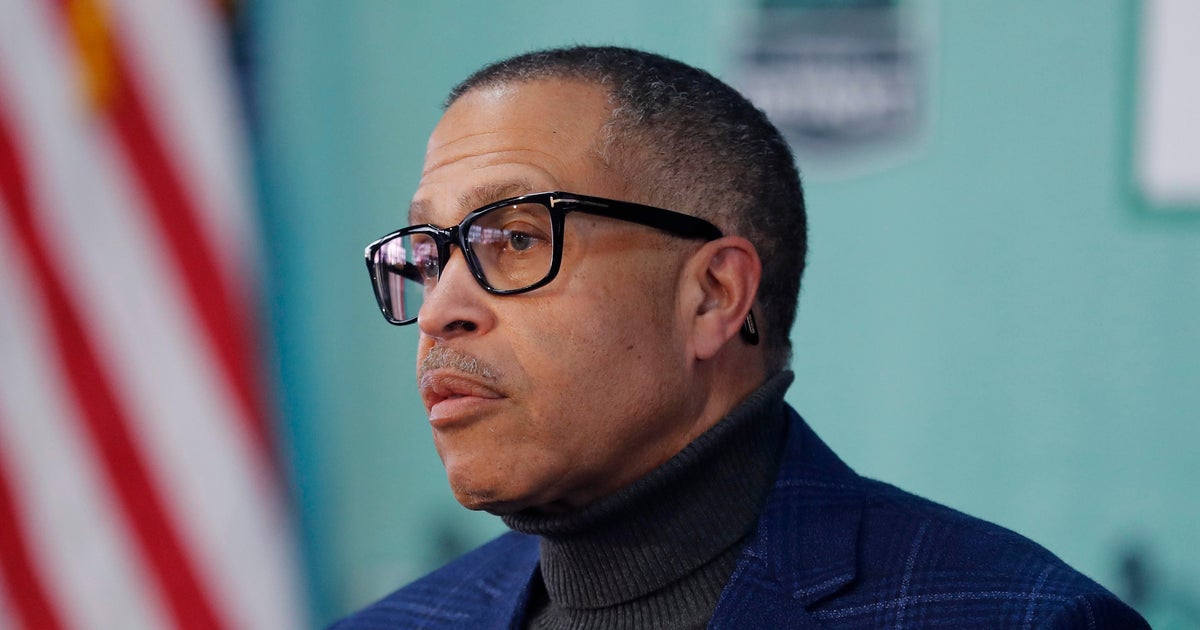 Former Detroit police chief says he's running for Michigan governor ...