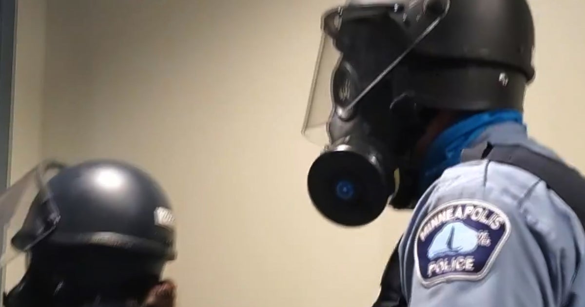 Exclusive: Inside The Minneapolis Police 3rd Precinct Evacuation - CBS ...
