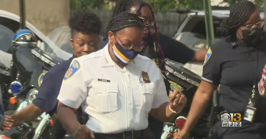 Baltimore Police, Residents Connect For National Night Out - CBS Baltimore