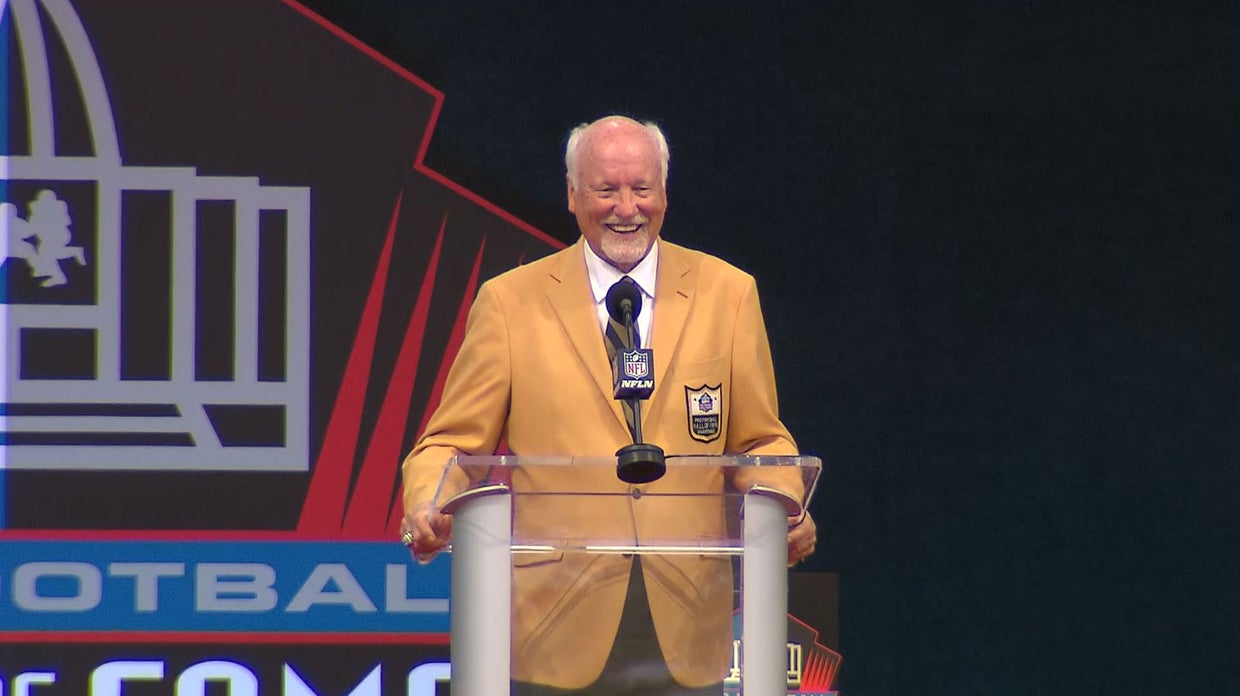 Cowboys Great Cliff Harris AKA 'Captain Crash' Enters Hall Of Fame ...