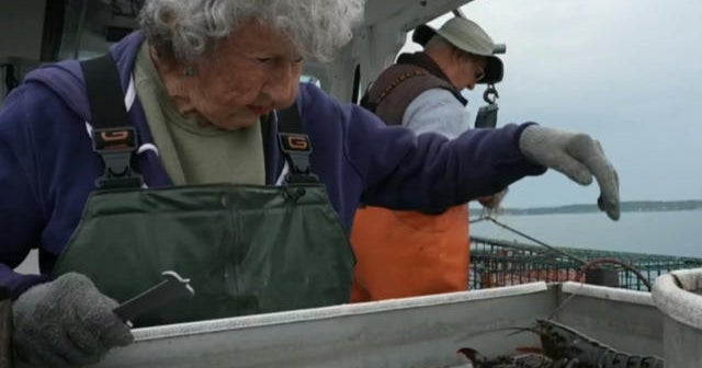 Maine’s oldest lobster trapper has no plans to retire at 101 - CBS News