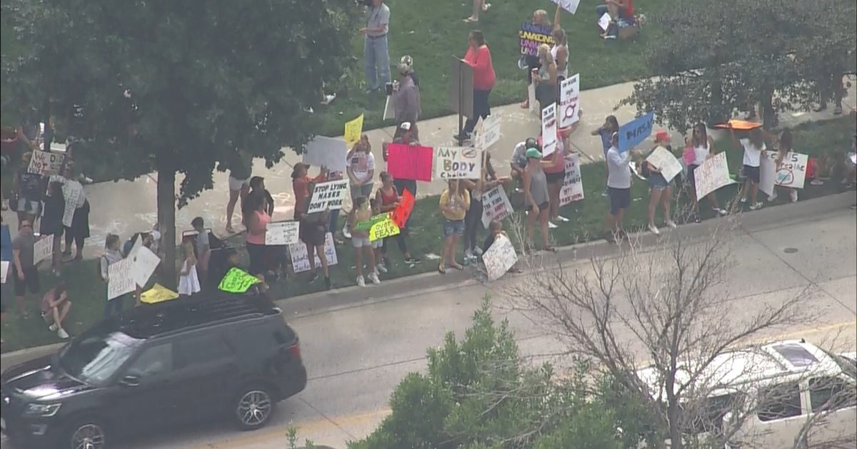 Parents Wave Signs In School Mask Protest In Douglas County - CBS Colorado