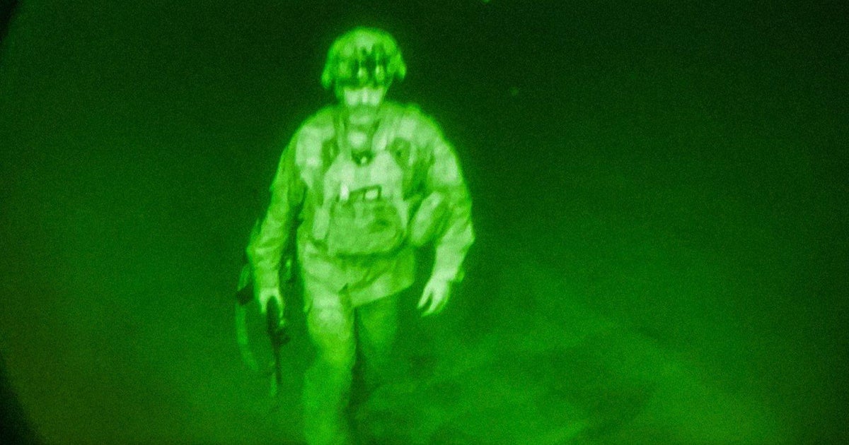 This is the last American soldier to leave Afghanistan - CBS News