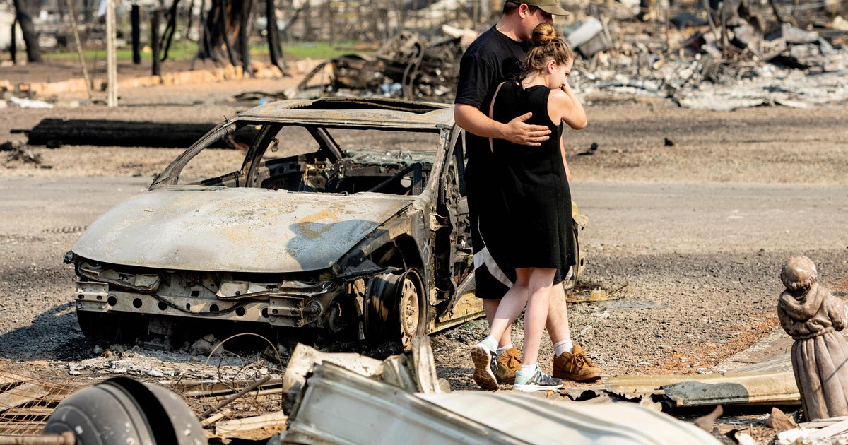 Dixie Fire: Tearful Return To Greenville; Firefighter Dies; Flames ...