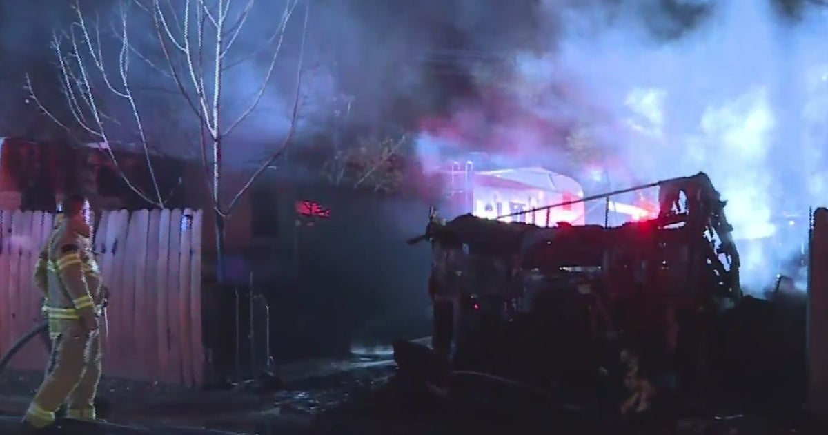 Early Morning Fire At Sacramento RV Park Damages 4 Units - CBS Sacramento