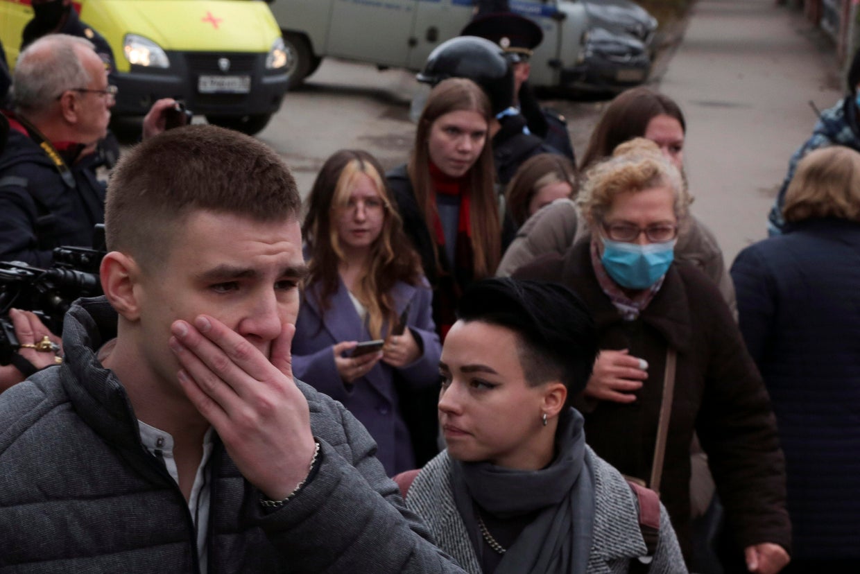 Russia shooting: At least 6 killed in mass shooting at Perm State ...