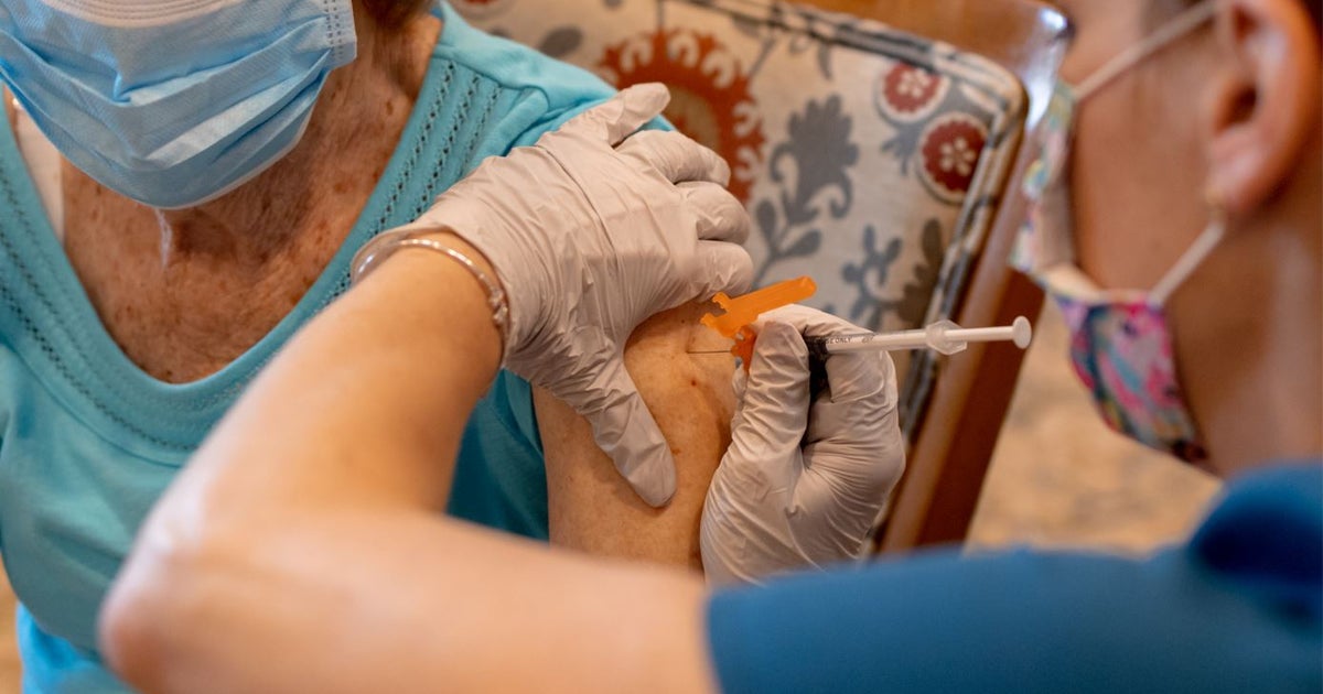 CDC Expands COVID-19 Booster Recommendations - CBS Texas