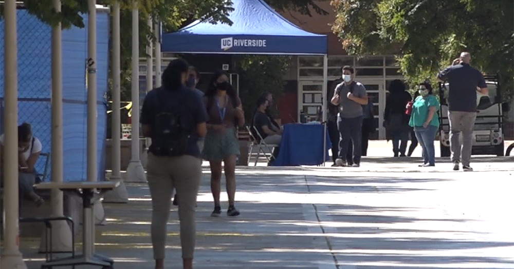 Students Welcomed Back To UC Riverside Neighborhood With Mr. Rogers ...