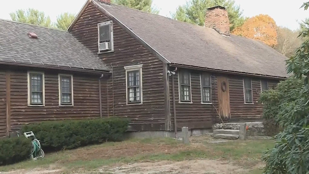 Rhode Island Home That Inspired 'The Conjuring' Horror Film Is For Sale ...